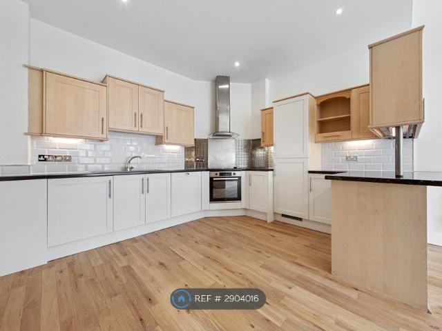 Deptford Broadway, London SE8, 2 bed flat to rent, £2,000 pcm | PrimeLocation