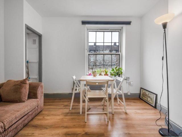 Deptford Church Street, London SE8 4 bed flat to rent £3,300 pcm £762 pw