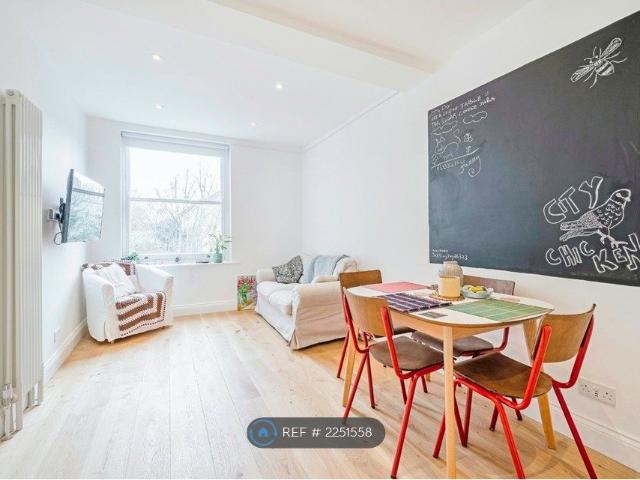 Deptford High St, London SE8, 3 bed flat to rent, £3,000 pcm | PrimeLocation