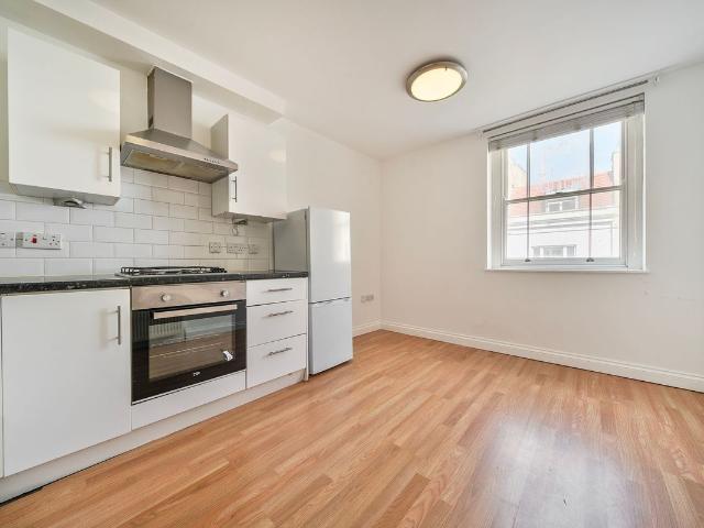 Deptford High Street, London SE8, 1 bed flat to rent, £1,550 pcm | PrimeLocation