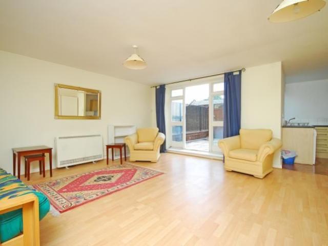 Deptford High Street, London SE8, 1 bed flat to rent, £1,900 pcm | PrimeLocation