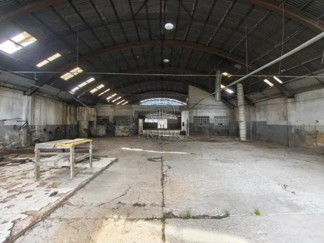 Depósito com 1.660m² no bairro menino deus