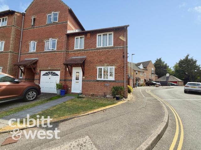 DEPOSIT ALTERNATIVE AVAILABLE. 4 bed semi detached house to rent £1,675 pcm £387 pw