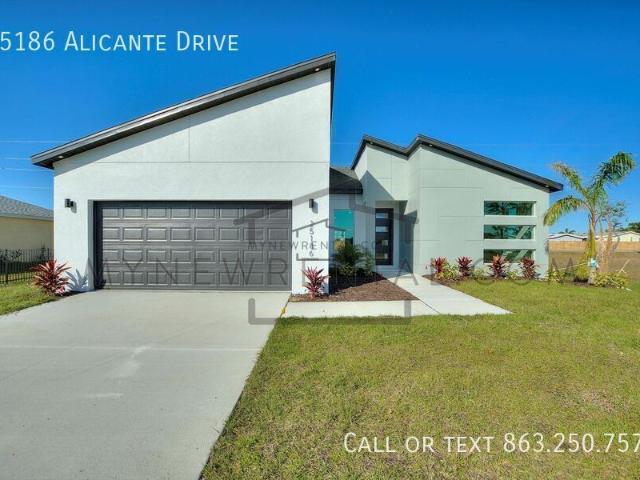 Deposit Free! Modern, energy efficient home with ALL of the upgrades! Punta Gorda, FL