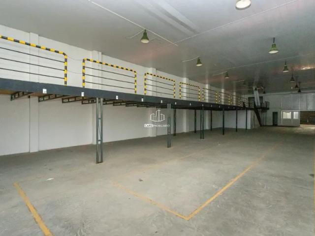 Depósito Dona Margarida, 590m², entrada caminhão