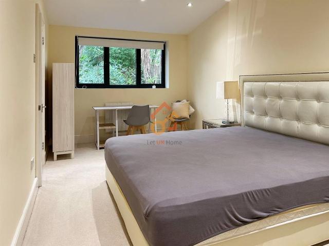 Derwent Avenue, Kingston Vale, Kingston Upon Thames SW15, 1 bed flat to rent, £2,050 pcm | PrimeLocation