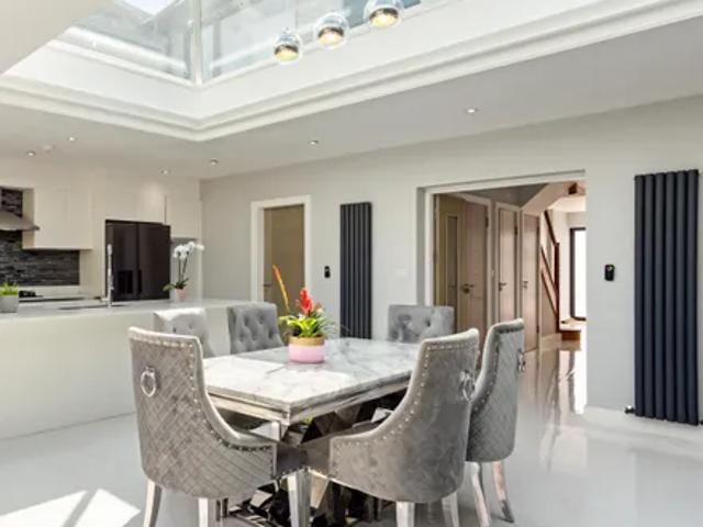 Derwent Avenue, London, SW15 3RA, United Kingdom | 4 bed house for rent #167580500 | Rentberry