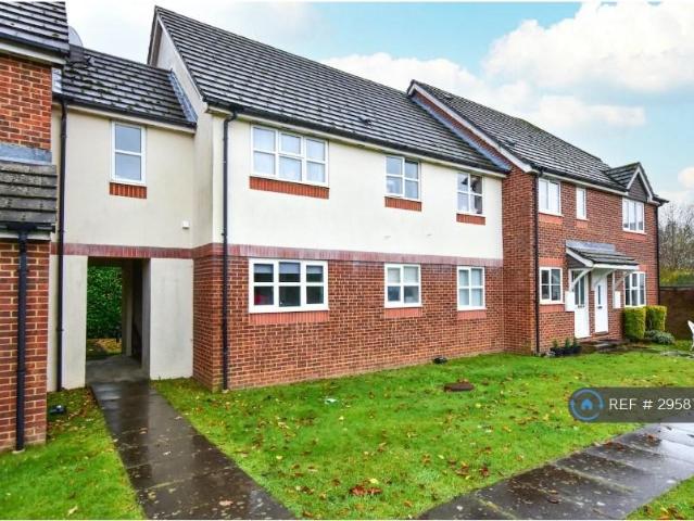 Derwent Close, Amersham, HP7 2 bed maisonette to rent £1,900 pcm £438 pw
