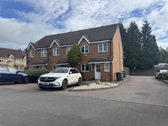Derwent Close, Watford 3 bed end of terrace house to rent £1,990 pcm £459 pw