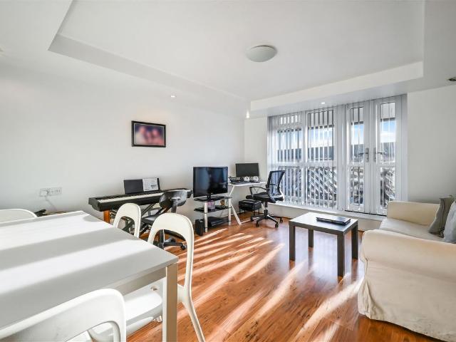 Derwent Road, Raynes Park SW20, 1 bed flat to rent, £1,650 pcm | PrimeLocation