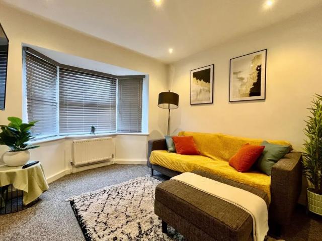 Derwentwater Grove, LEEDS