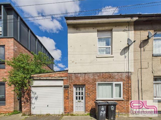Derwentwater Place, Preston PR1, 2 bed flat to rent, £850 pcm | PrimeLocation