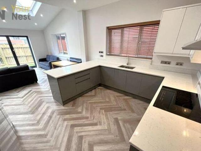 Derwentwater Terrace, Headingley, 5 Bedroom Terraced
