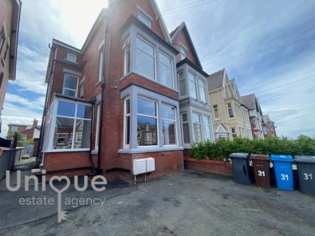 Derbe Road, Lytham St. Annes, Lancashire FY8, 2 bed flat to rent, £725 pcm | PrimeLocation