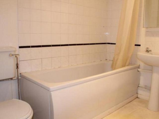 Derby Avenue, Harrow Weald HA3, Room to rent, £1,400 pcm | PrimeLocation