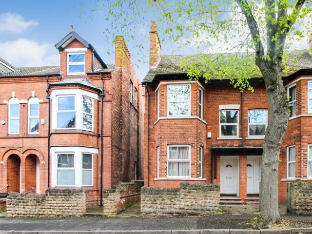 Derby Grove, Nottingham NG7 5 bed semi detached house to rent £1,950 pcm £450 pw
