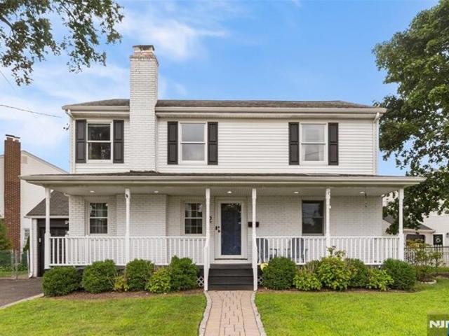 Derby Ln, Dumont, Home For Sale