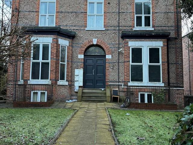 Derby Road Manchester 3 bed apartment to rent £1,599 pcm £369 pw