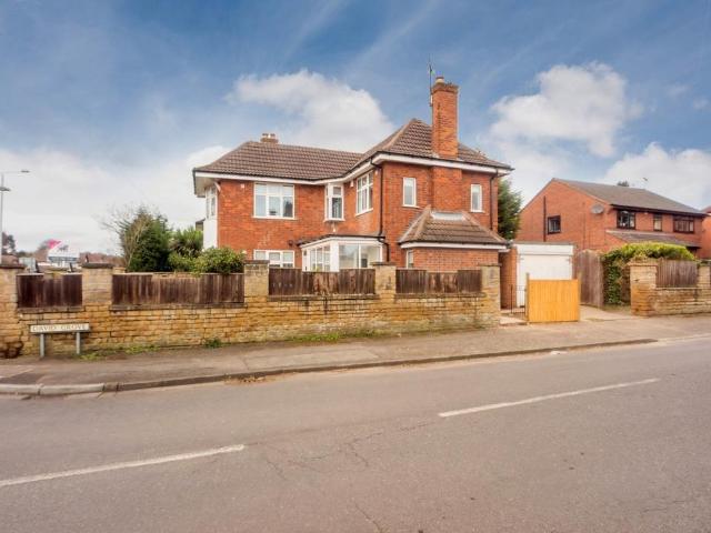 Derby Road, Nottingham NG9 4 bed house to rent £1,995 pcm £460 pw
