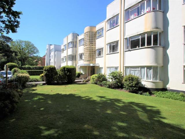 Derby Road, Bournemouth BH1 3 bed property to rent £1,695 pcm £391 pw