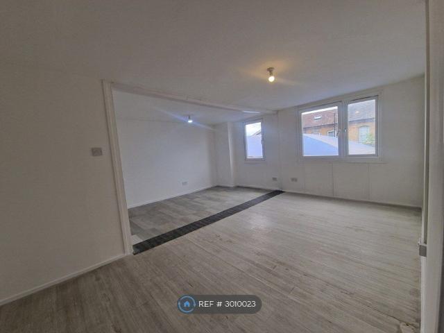 Derby Road, Croydon CR0, 2 bed flat to rent, £1,700 pcm | PrimeLocation
