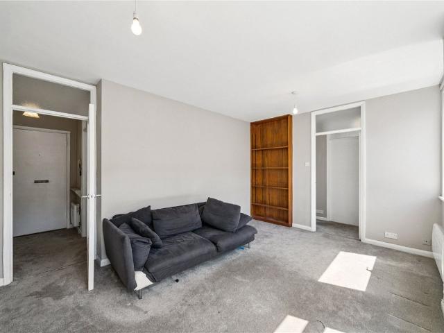 Derby Road, East Sheen SW14, 1 bed flat to rent, £1,600 pcm | PrimeLocation