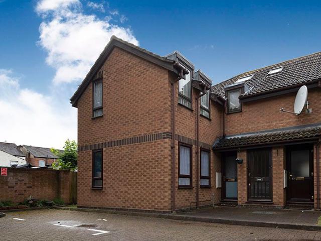 Derby Road, Enfield EN3, 2 bed flat to rent, £1,700 pcm | PrimeLocation