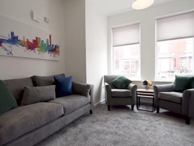 Derby Road, Salford M5 5 bed semi detached house to rent £3,597 pcm £830 pw