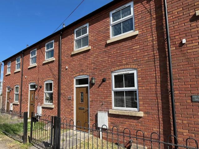 Derby Road, Uttoxeter ST14, 2 bed terraced house to rent, £850 pcm | PrimeLocation