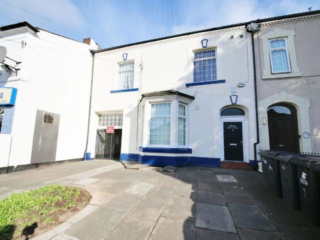 Derby Road, Widnes WA8, 1 bed flat to rent, £650 pcm | PrimeLocation