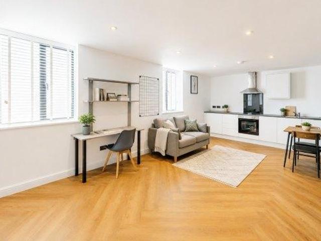 Derby Road 1 bed in a house share to rent £1,009 pcm £233 pw