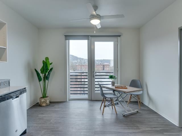 Derby Slabtown 1 Bedroom Apartment for Rent at 1075 Nw 16th Ave, Portland, OR 97209 Northwest District