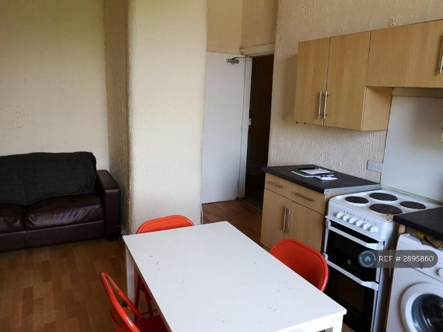 Derby Street, Glasgow, G3 4 bed flat to rent £2,800 pcm £646 pw