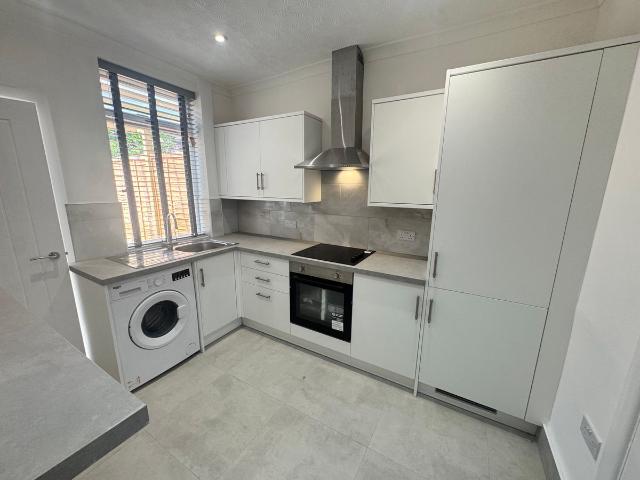 Derby Street, Mansfield NG18, 2 bed property to rent, £850 pcm | PrimeLocation