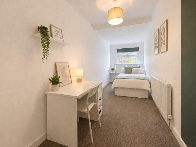 Derbyshire Lane, Nottingham NG15, Room to rent, £430 pcm | PrimeLocation