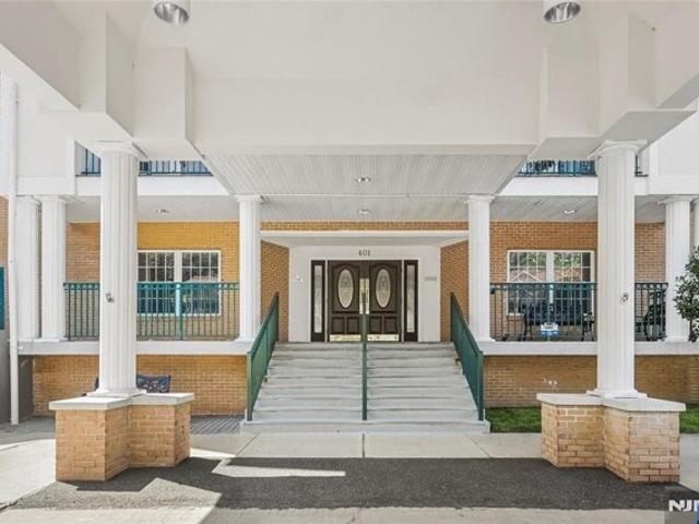 Dercole Ct Apt,norwood, Condo For Sale