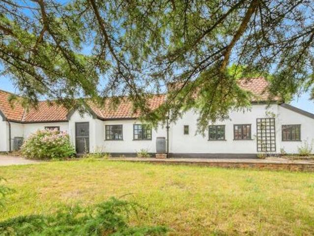 Dereham Road, North Elmham, 2 Bedroom Character