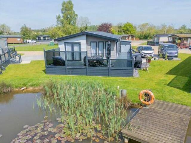 Dereham Road, Yaxham, 2 Bedroom Lodge
