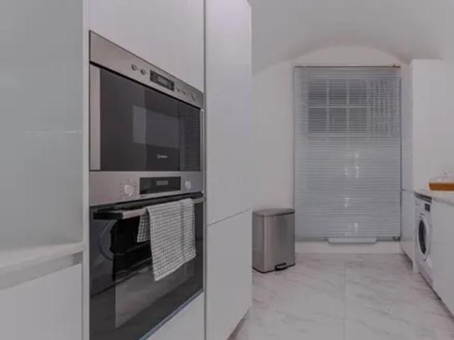 Dermanda Clinic, Harley Street, East Marylebone, London, W1G 9QU, United Kingdom | 1 bed apartment for rent #123182625 | Rentberry