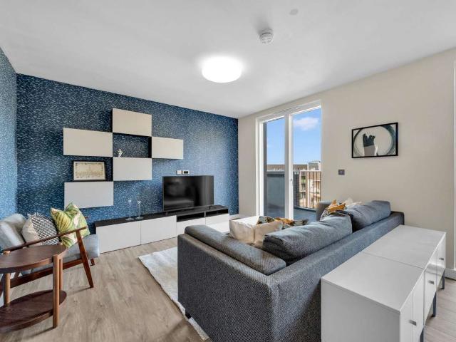 Derny Avenue, London E20, 3 bed flat to rent, £3,900 pcm | PrimeLocation