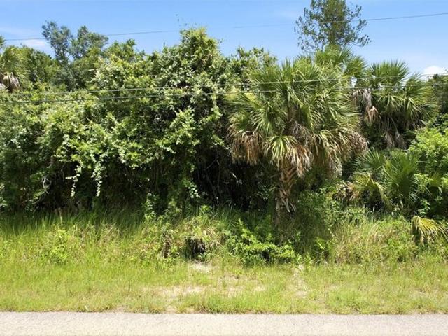 Derrick St, North Port, FL 34288