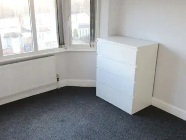 Derrydown Road, Birmingham, B42 1RT, United Kingdom | 3 bed duplex for rent #143104690 | Rentberry