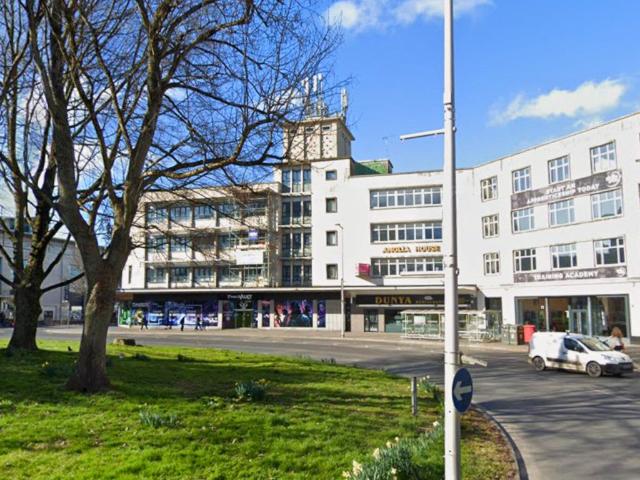 Derry's Cross, City Centre PL1, 2 bed penthouse to rent, £900 pcm | PrimeLocation