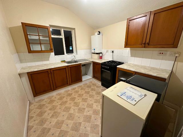 Dersingham Avenue, London E12, 1 bed flat to rent, £1,500 pcm | PrimeLocation