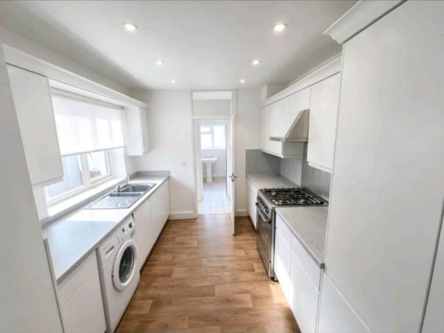 Dersingham Avenue, Manor Park 4 bed semi detached house to rent £2,401 pcm £554 pw