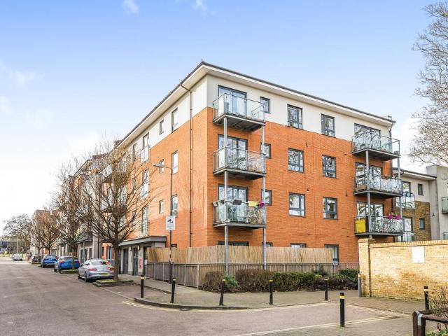 Desvignes Drive London SE13 2 bed flat to rent £2,000 pcm £462 pw