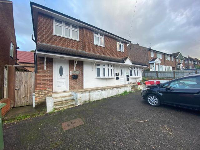 Desborough Avenue, High Wycombe HP11, Studio to rent, £850 pcm | PrimeLocation