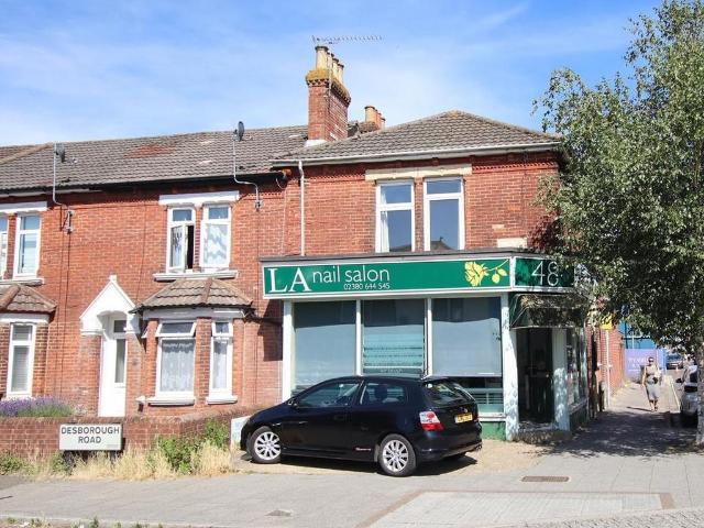 Desborough Road, Eastleigh 2 bed maisonette to rent £1,150 pcm £265 pw