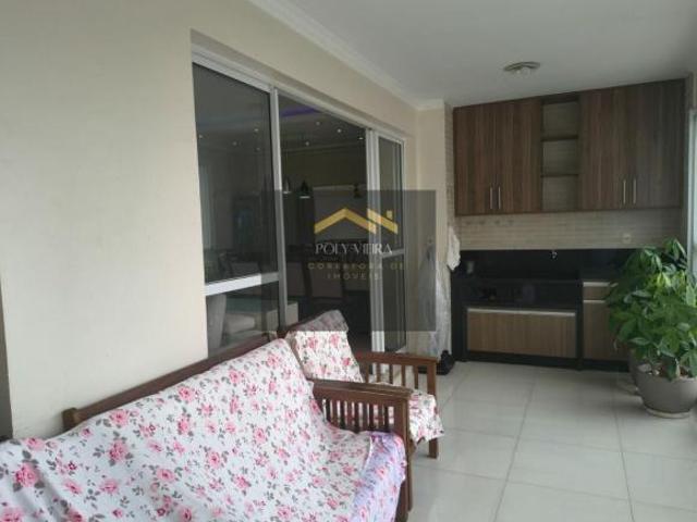DESCRIÇÃO DO IMÓVEL Apartamento à venda no condomínio LIv Barra Funda 126 m², 3 dormitórios, 2