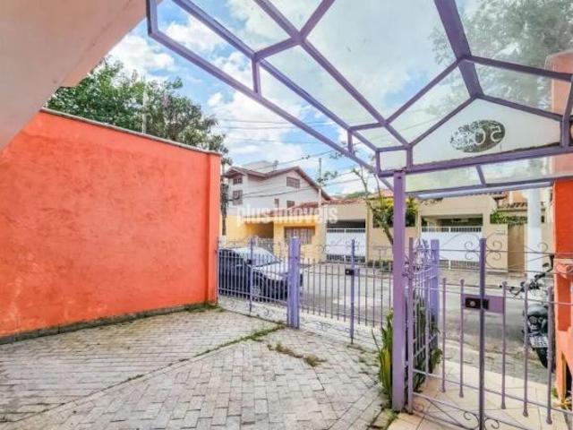 Descubra a calmaria e tranquilidade em morar nesta casa de vila no Jardim Hípico
